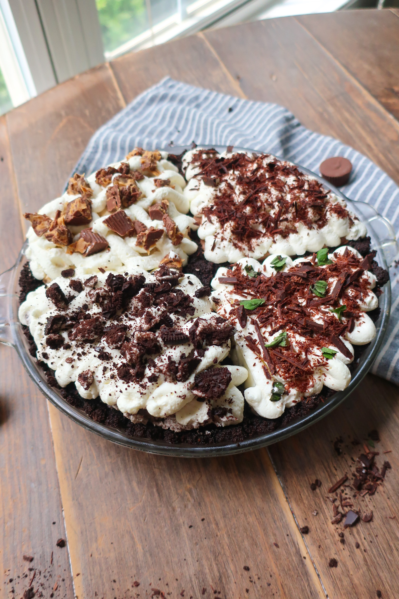 Ultimate No-Bake Oreo Crust Pie with Four Flavors - accent golden